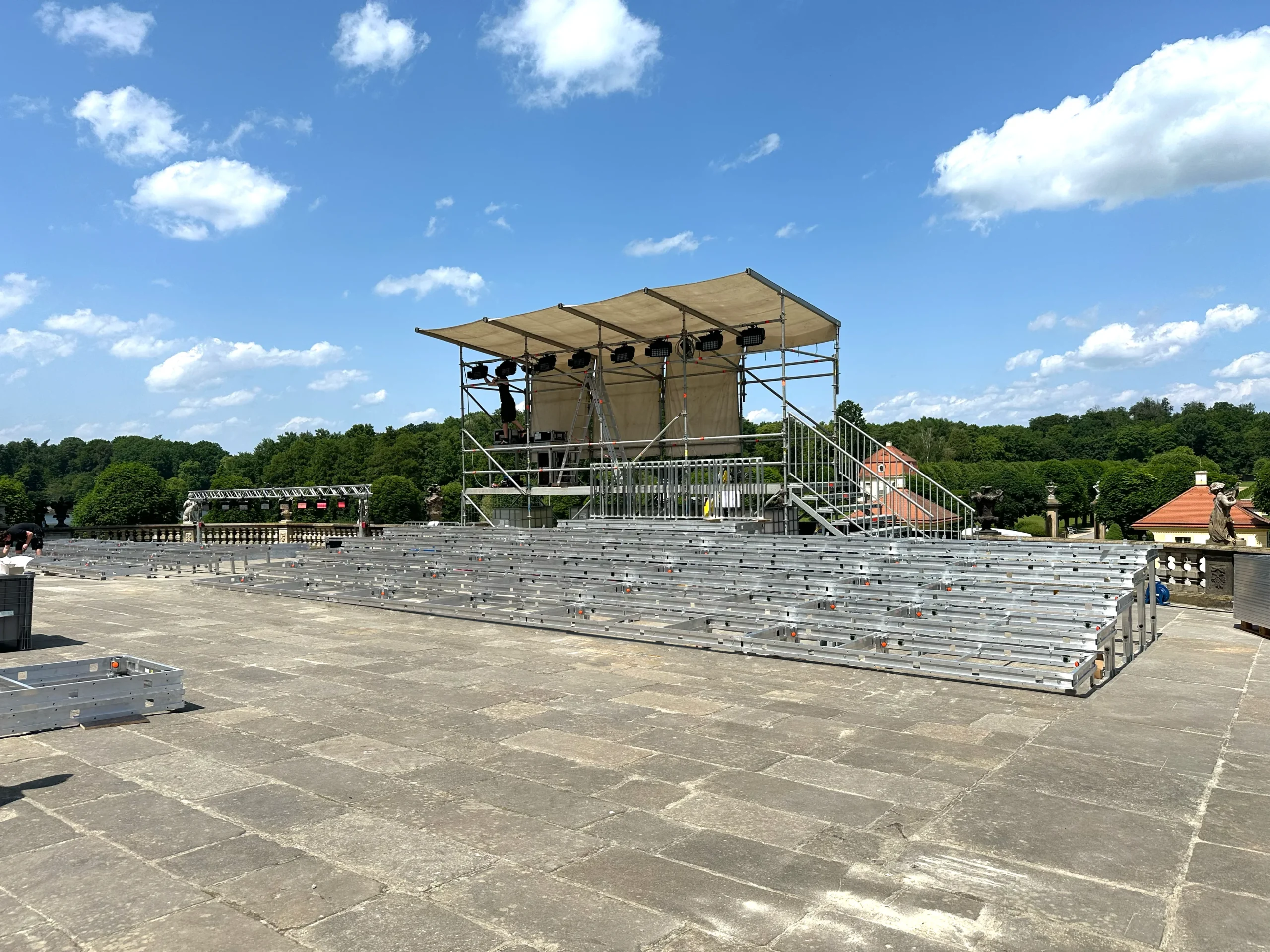 Newsletter Grandstands built from the VENTUM-S Modular System? - VENTUM-S